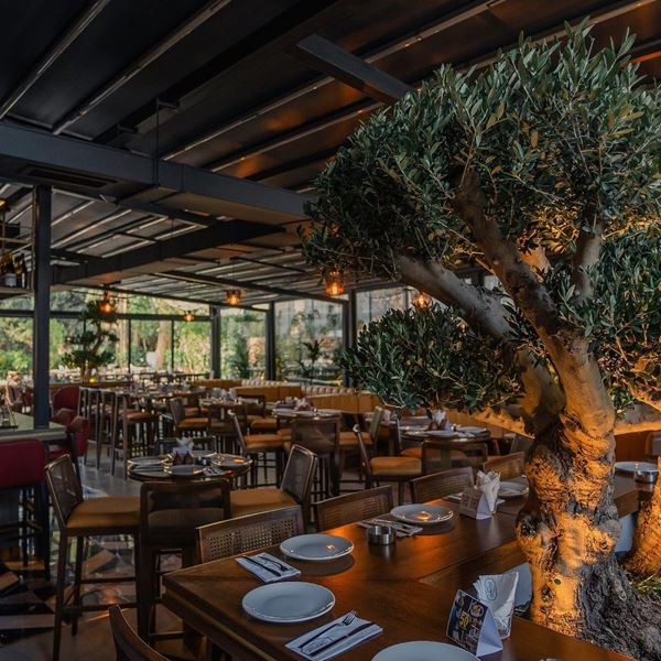 Jordan Restaurant Association. Chestnut Restaurant & Pub